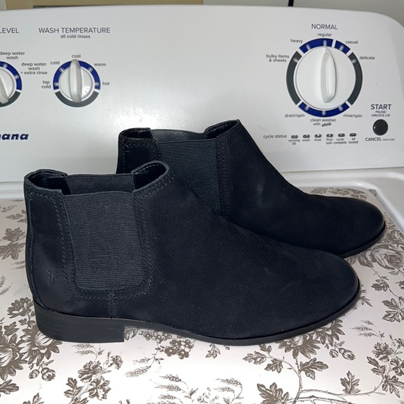 Frye | Shoes | Nwot Frye Nubuck Mallory Chelsea Boots In Black | Poshmark